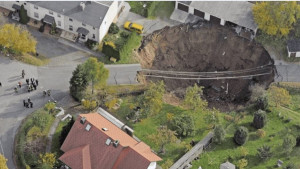 Florida: Sinkhole that swallowed a man 10 years ago reopens | El ...