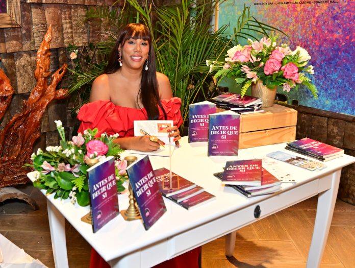 Raquel Salas launches book for real estate agents | El Inmobiliario