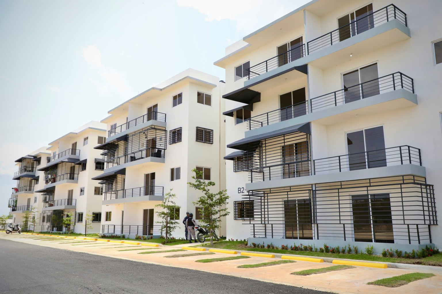 Government delivers 72 apartments in Boca Chica; announces second phase ...